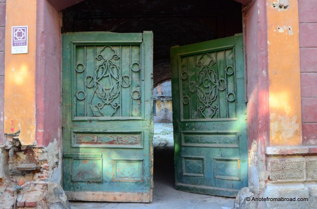 17 Unusual Doors From Around the World | A Note From Abroad